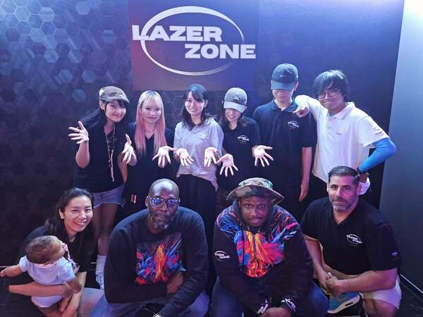 国と言語の壁を越えて新しいゲームスポーツを紹介したい！世界で大人気のレーザータグ施設「LAZER ZONE」、アメリカ人開業者の手作り開店秘話！