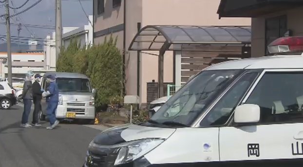 「男が押し入って夫を刺した」会社経営者を自宅で殺害 男は逃走 近くには血の付いた包丁 岡山･倉敷市｜FNNプライムオンライン