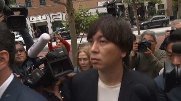 大谷翔平選手に5000万円相当の野球カード返還へ 元通訳の水原一平被告が盗んだ金で購入｜FNNプライムオンライン