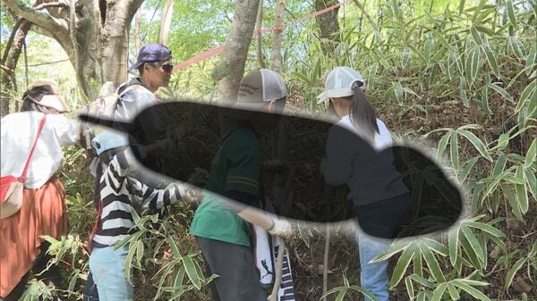 見つけたら賞金133万円…『つちのこフェスタ』約2200人が“幻の生き物”を捜索 研究しているという女性も｜FNNプライムオンライン