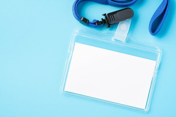 「ネットに名前をさらす」と言われたことも？職員の名札を品川区が“名字のみ”“顔写真廃止”に…職員と利用者の感想を聞いた｜FNNプライムオンライン