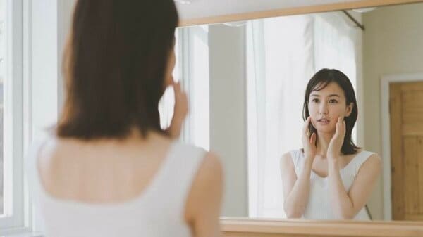 歯ぎしり、食いしばりは「舌の運動」で改善！ 顔のリフトアップは「歯肉マッサージ」がおすすめ…たるみを防ぐ表情筋の鍛え方｜FNNプライムオンライン