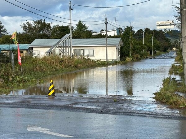 【線状降水帯】北海道東部で川が増水中_釧路市音別地区では川が”氾濫開始水位”を2mも超過している状態…音別川も水位上昇中で避難指示 道路も冠水中で｜FNNプライムオンライン