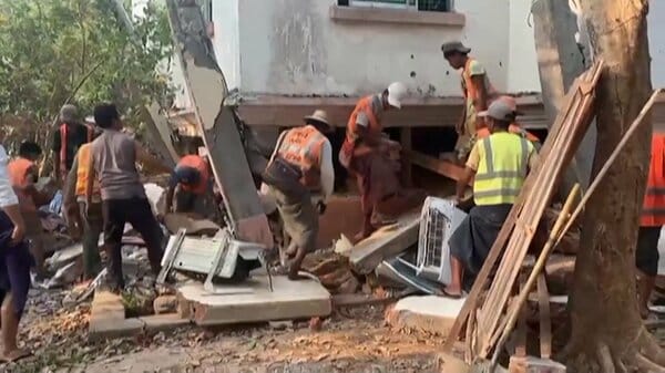 「ビルがドミノのように…」ミャンマー地震で死者150人超に100人以上と連絡取れず これまでに日本人の被害確認されず｜FNNプライムオンライン
