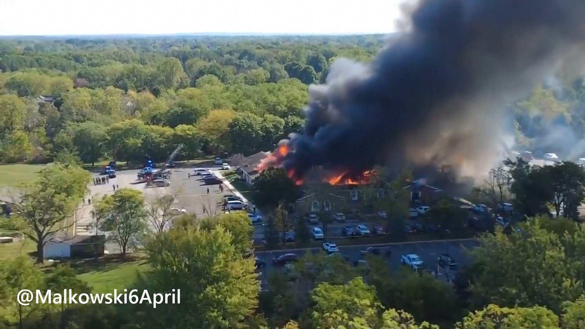 モルモン教の教会で男(40)が銃乱射後に放火、10人死傷 男は警察との銃撃戦の末射殺 アメリカ・ミシガン州（FNNプライムオンライン）｜dメニューニュース（NTTドコモ）