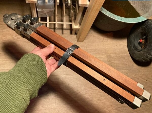 骨董店で買ったイーゼル よく見ると自分の名前と学籍番号が…10年以上経ての“運命の再会”で「原点に立ち返る決意」｜FNNプライムオンライン