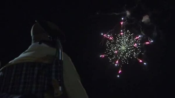 約2000発”鎮魂の花火”瀬戸内市のハンセン病療養所で夏祭り 45人が入所…高校生も参加【岡山】｜FNNプライムオンライン