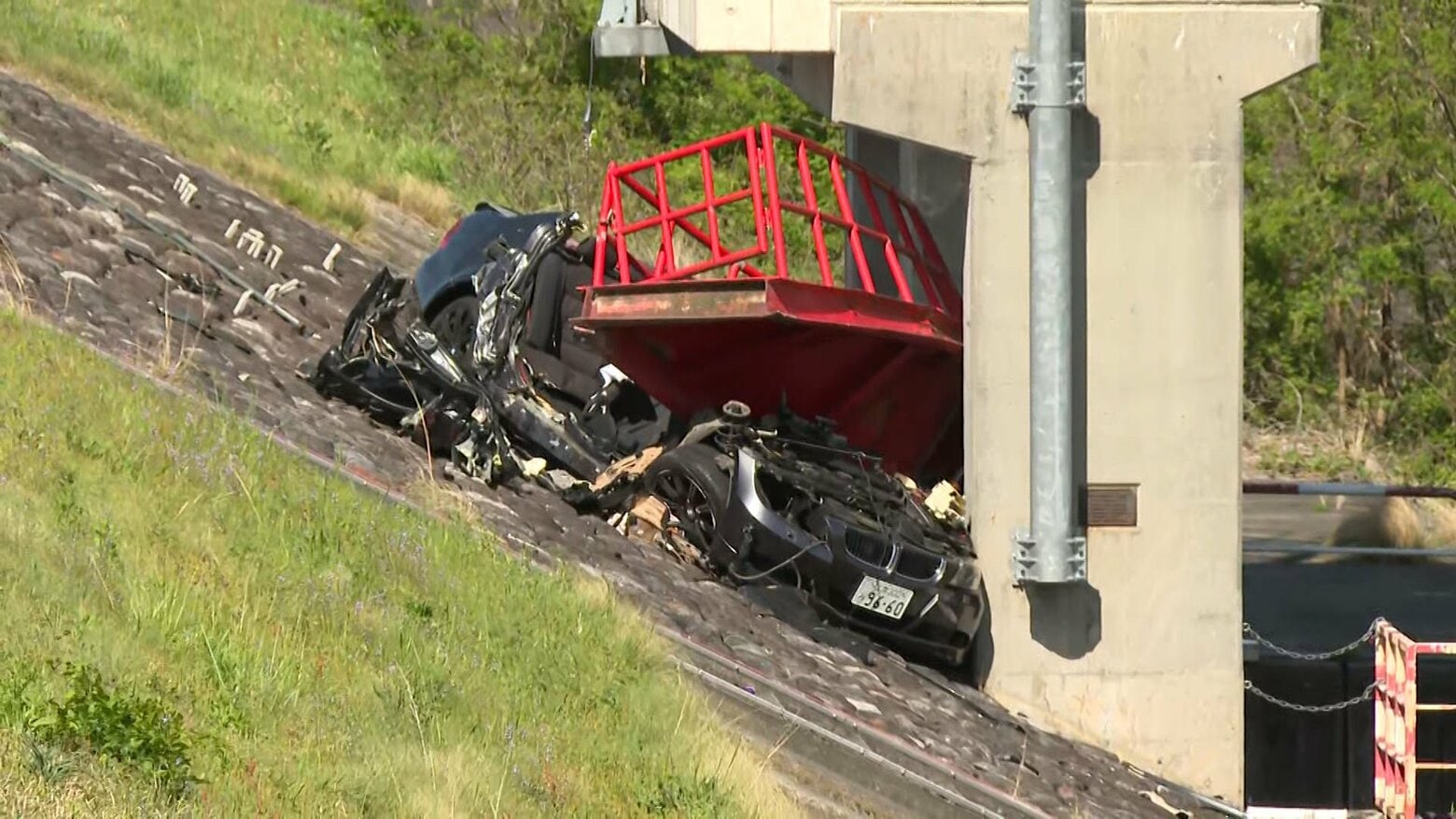 【何が】時速約120キロ出ていたか…水門に乗用車が衝突・専門学校生4人死亡 近隣住民「みんな結構飛ばす」事故直前の防犯カメラ映像公開 長野・飯田市｜FNNプライムオンライン