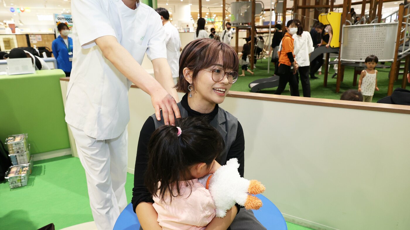ママ・パパが当然のものとして諦めていた、“子遊び疲労”を癒す。整体つきキッズパーク「ホグシーランド」が話題！｜FNNプライムオンライン