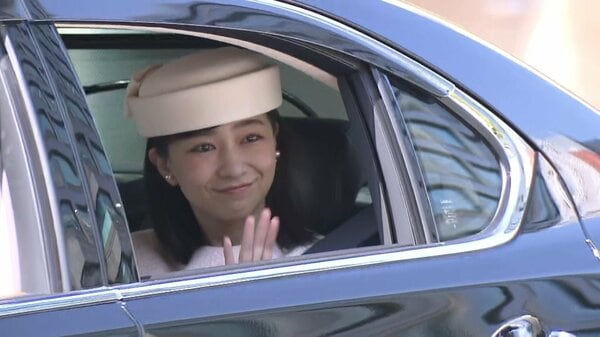 佳子さまがブラジル公式訪問終え賢所を参拝…帰国を報告 クリーム色の装い｜FNNプライムオンライン