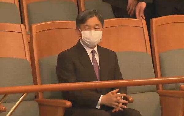 天皇陛下 ビオラのコンサート鑑賞 ご自身も学生時代から“奏者” 即位前は学習院大学OBのオーケストラで演奏｜FNNプライムオンライン