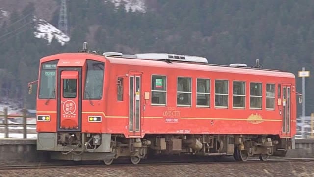 【速報】JR越美北線 大雪予想で9日は終日運転取りやめ【福井】(放送局のニュース ) - 日本気象協会 tenki.jp