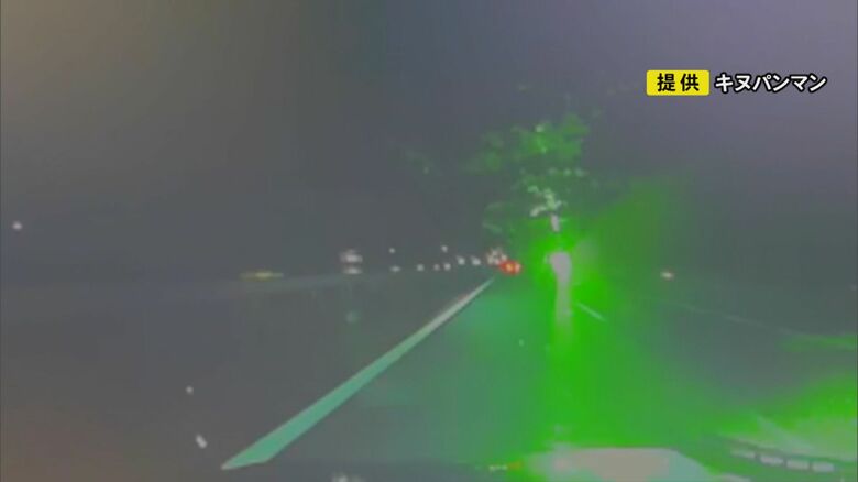 出力規制ない“海外製”か…上空約1kmの自衛隊輸送機に『レーザーポインター』の光 照射の危険性と問われ得る罪｜FNNプライムオンライン