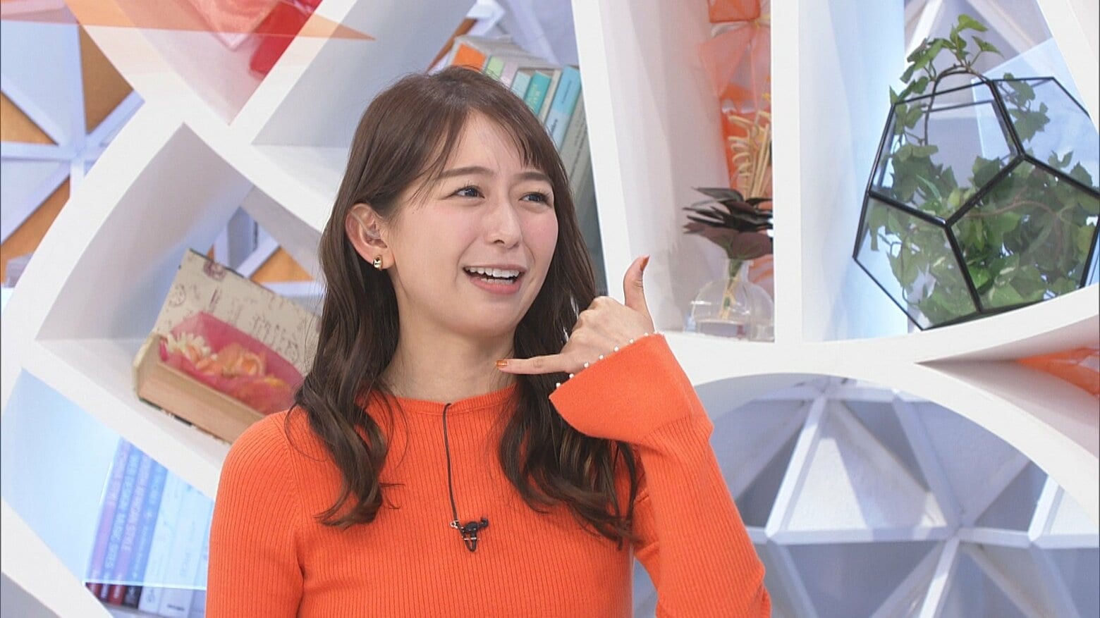 【若者の電話離れ】Z世代は“電話恐怖症”？ 7割が「電話対応に苦手意識」電話業務の強要「TELハラ」も問題に｜FNNプライムオンライン