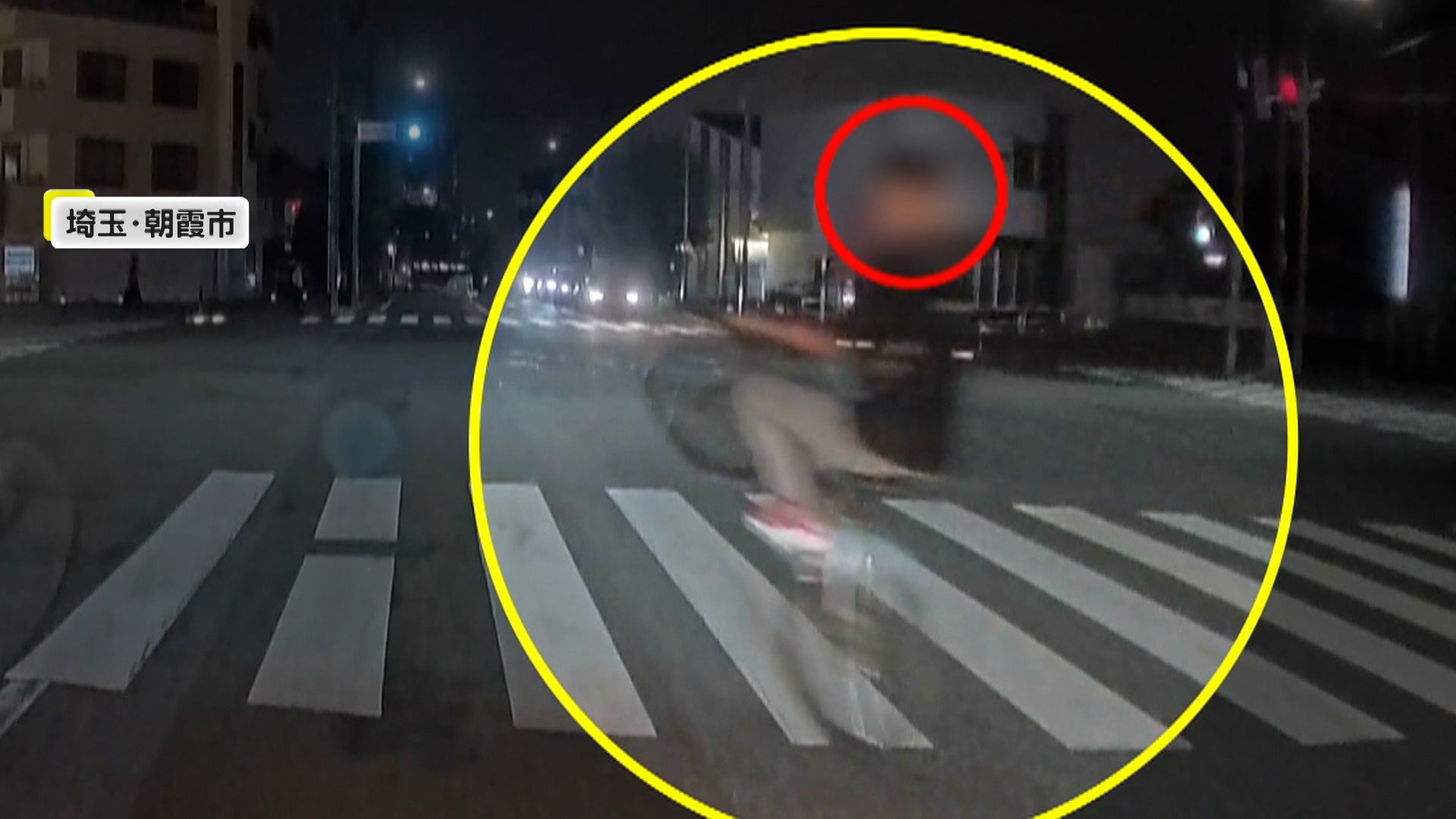 あわや事故の“無謀運転” 赤信号無視するロードバイク2人組 “ウィリー走行”の自転車が死角から出現（FNNプライムオンライン）｜dメニューニュース（NTTドコモ）