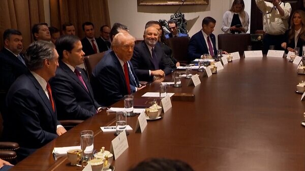 トランプ大統領 EU輸入品に25％の関税を課すと明らかに 発動時期は不明｜FNNプライムオンライン