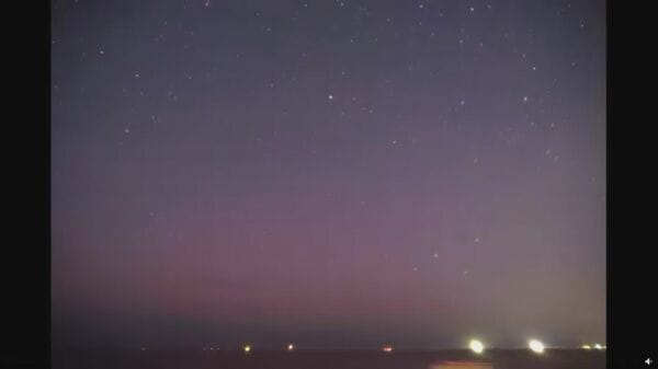 “オーロラ”新潟でも66年ぶりに観測！太陽の表面で巨大な爆発が発生する“太陽フレア”が原因｜FNNプライムオンライン