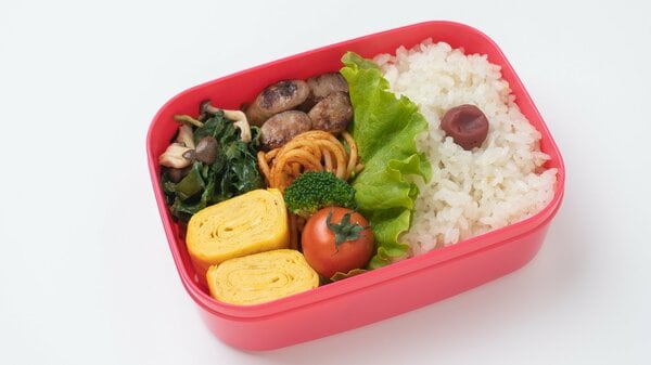彩り”はあきらめて」お弁当に入れると食中毒のリスクが上がるおかずは？ミニトマトやレタスには菌がうじゃうじゃ!？｜FNNプライムオンライン