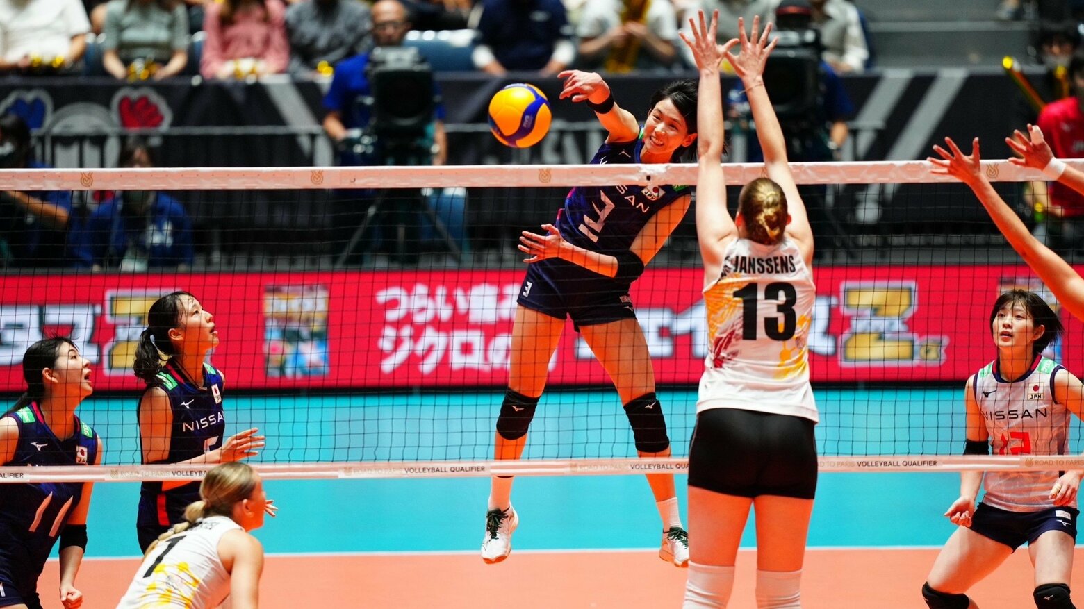 【速報】W杯バレー日本対ベルギー 日本が第2セット連取！古賀紗理那が躍動【パリ五輪予選】｜FNNプライムオンライン