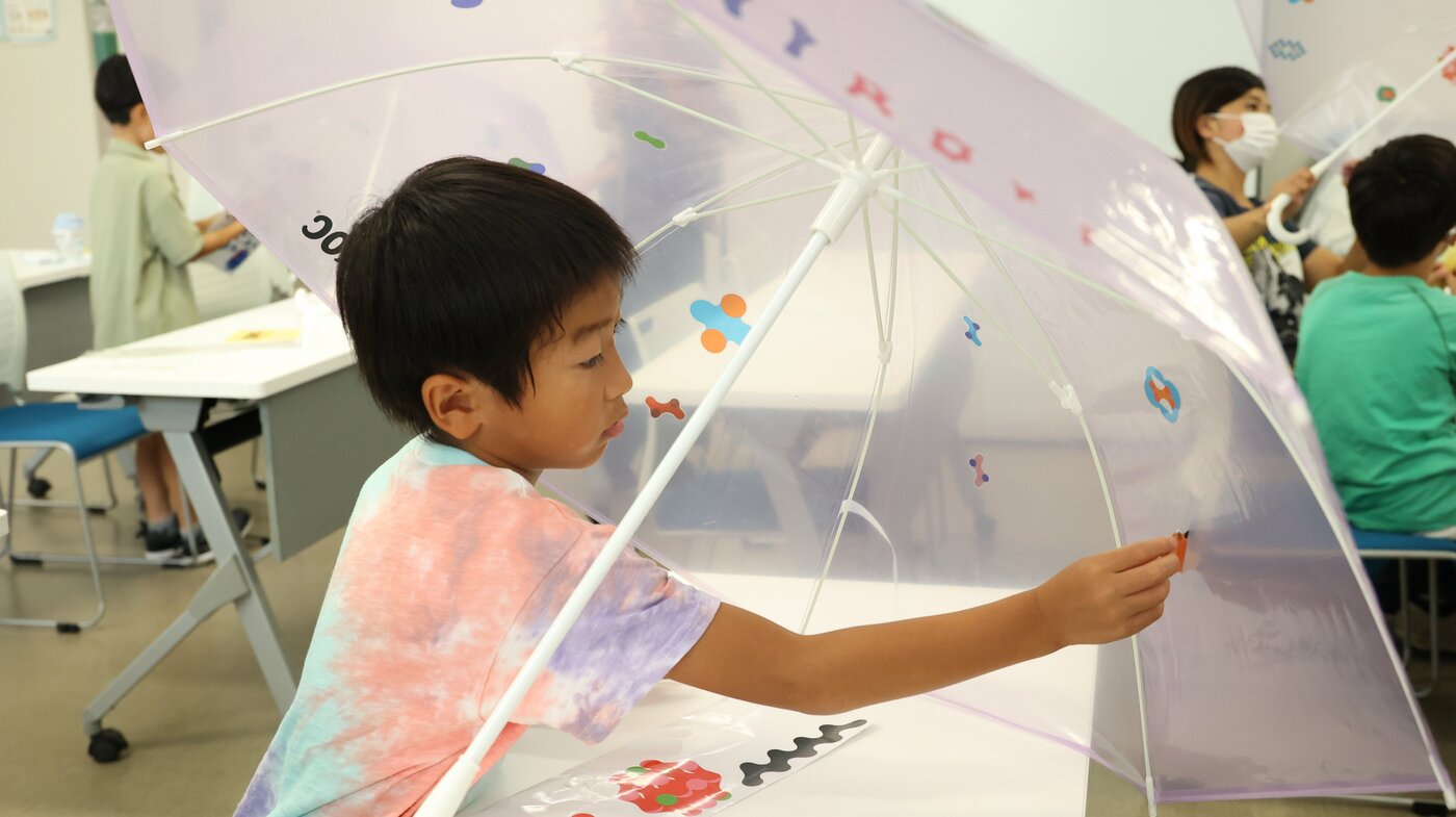 あのジップロックが傘になる！？「Ziploc RECYCLE PROGRAM」に参加して“リサイクル”を体感してみよう｜FNNプライムオンライン