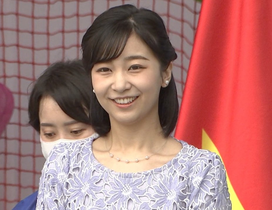 佳子さま、ベトナムフェスティバル開会式に出席 伝統楽器トルンの演奏などに拍手 東京・代々木公園｜FNNプライムオンライン