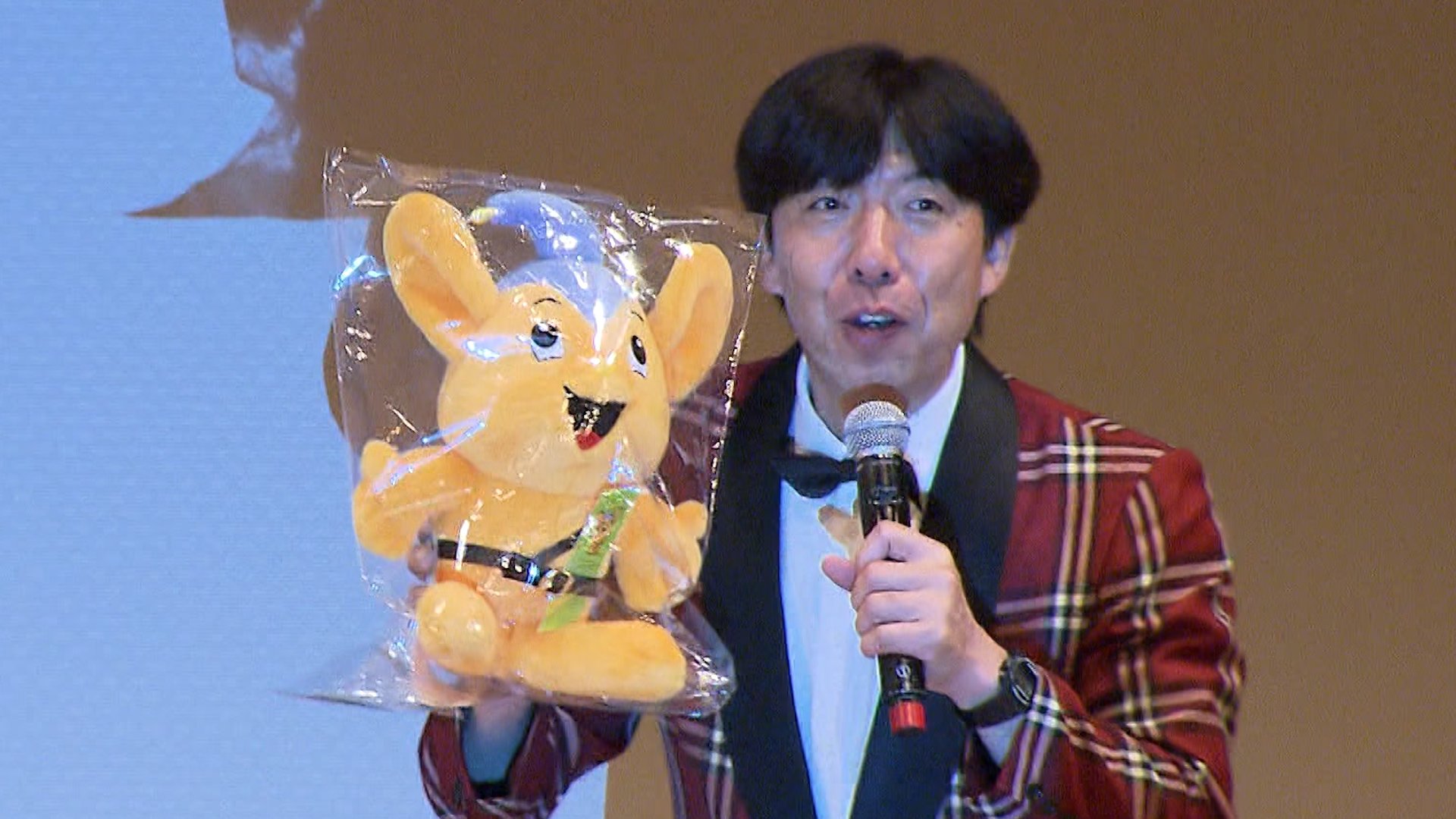 「ねづっち」が即興なぞかけで交通安全呼びかけ 東京・足立区（FNNプライムオンライン）｜dメニューニュース（NTTドコモ）