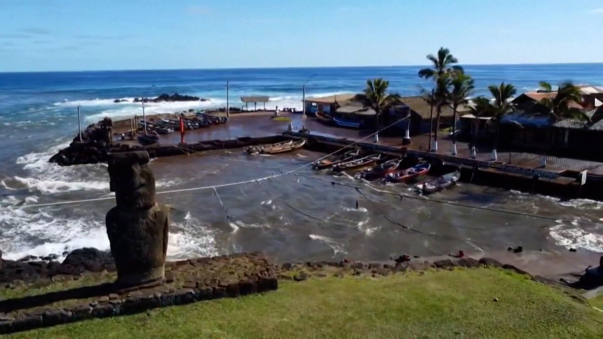 夏休みの「津波警報」観光客混乱…「心配で怖かった」海上で一夜のフェリーが無事入港 M8.7巨大地震（FNNプライムオンライン）｜dメニューニュース（NTTドコモ）