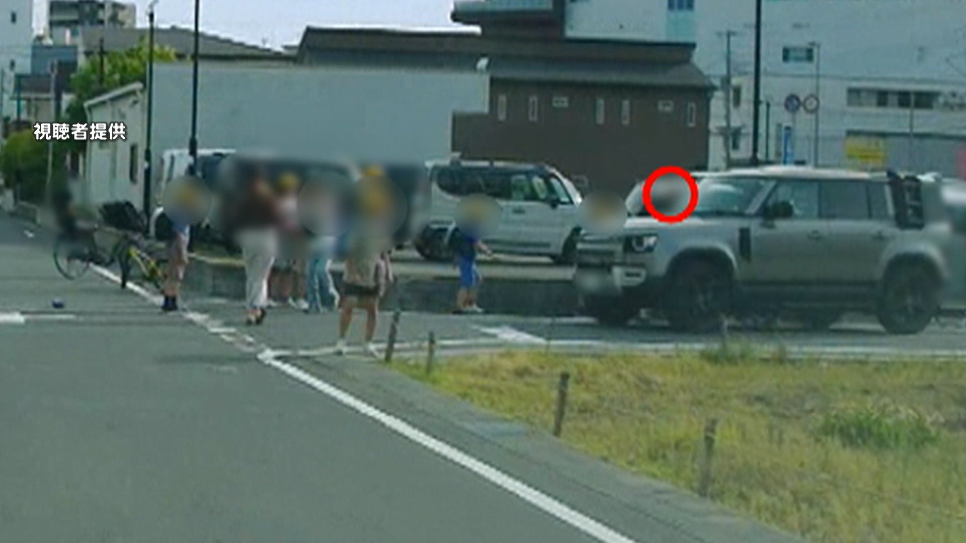 【埼玉】小学生の集団に車突っ込み男児4人が重軽傷のひき逃げ事件…車を現場付近のアパートで発見 乗っていた男2人は発見されず : にほんのニュース