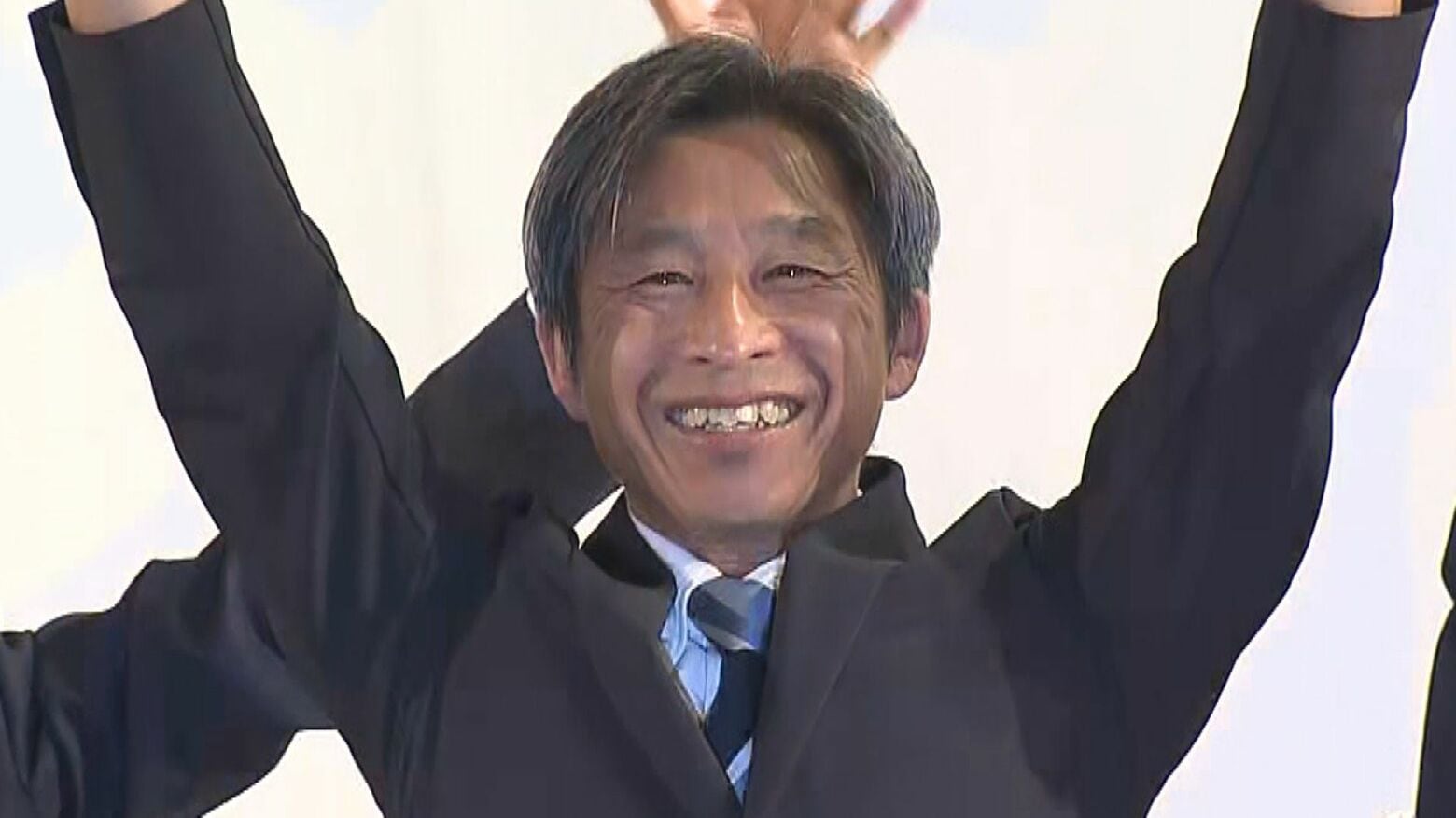 「キングオブスキー」現職・荻原健司さん（55）が2回目の当選 長野市長選 オリンピック男子ノルディック複合団体で2大会連続「金メダル」｜FNNプライムオンライン