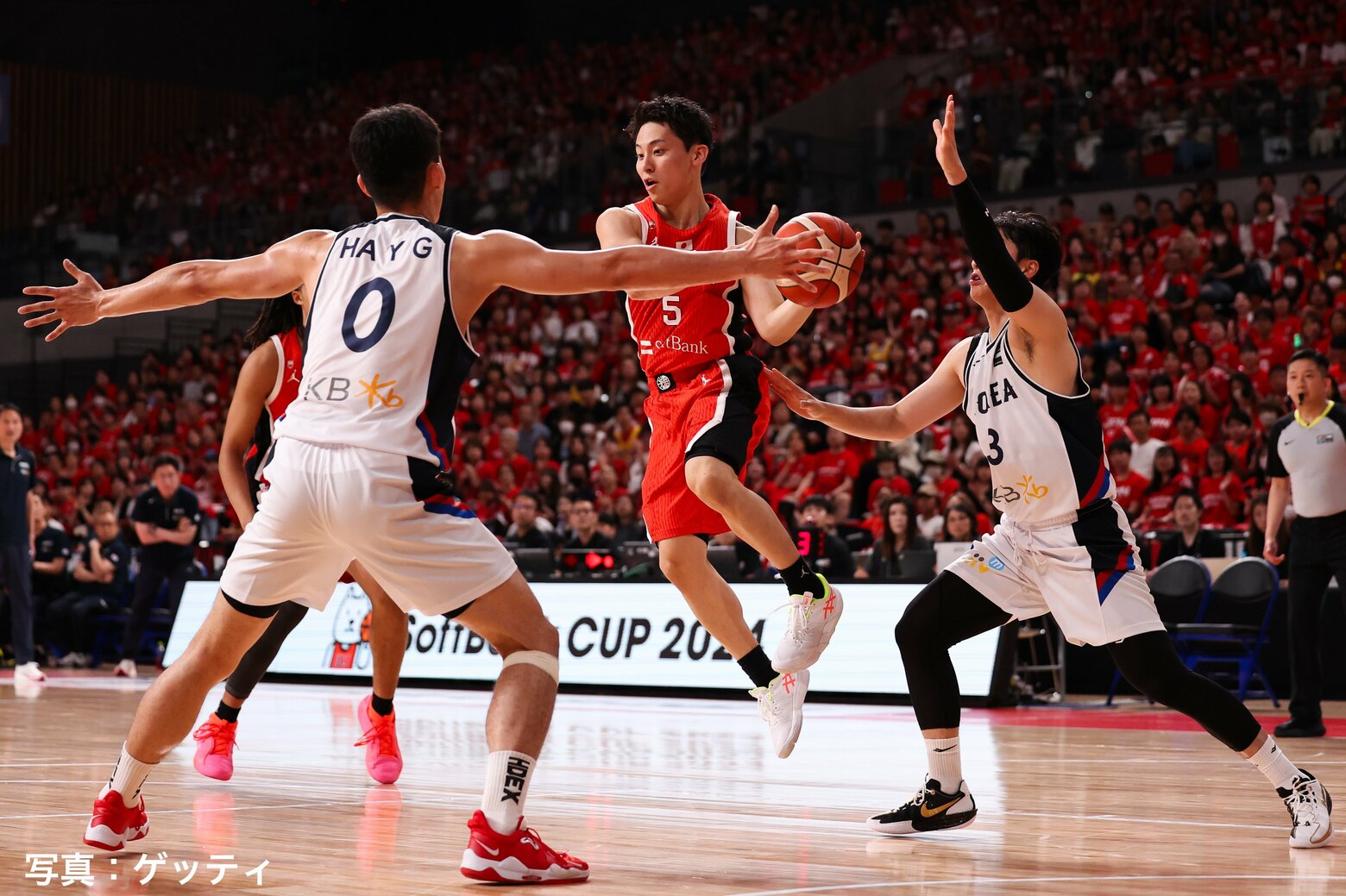 【バスケ】日本が韓国に88-80で雪辱果たす アメリカ・NBA挑戦発表の河村勇輝「日本でできる幸せを噛み締めてプレーした」と感慨｜FNNプライムオンライン